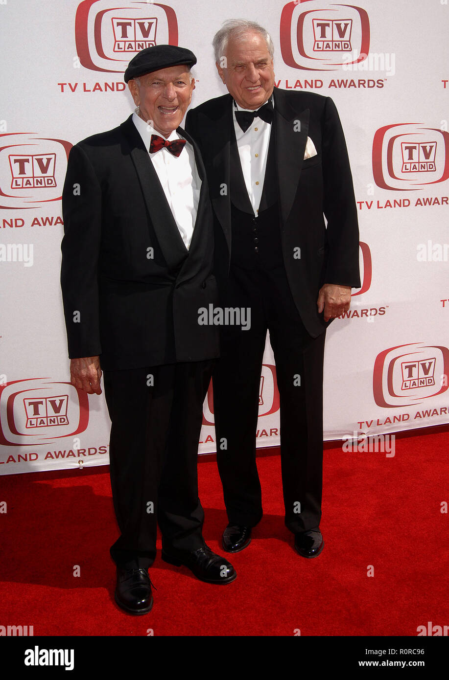 Jack Klugman and Garry Marshall - 6th TV Land Awards 2008 at the Barker ...