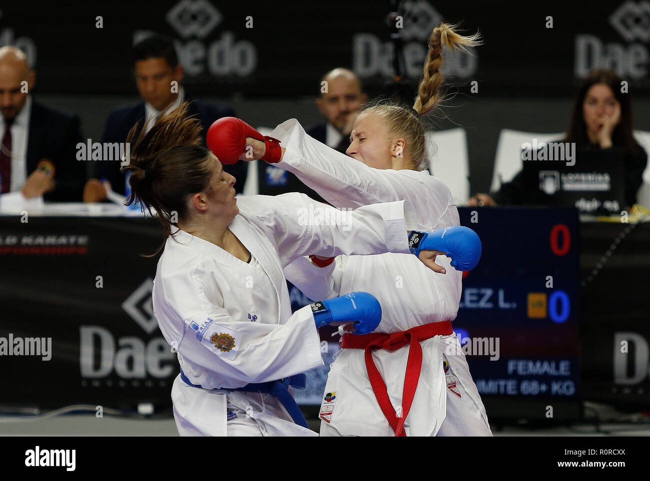 Kumite team hi-res stock photography and images - Alamy