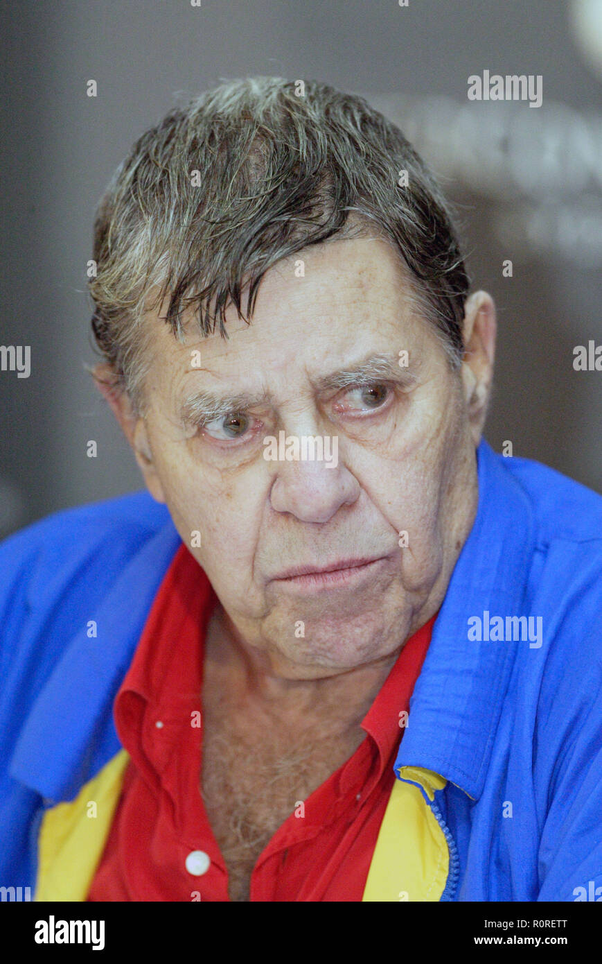 Jerry Lewis conducts a media conference at the Intercontinental Hotel ...