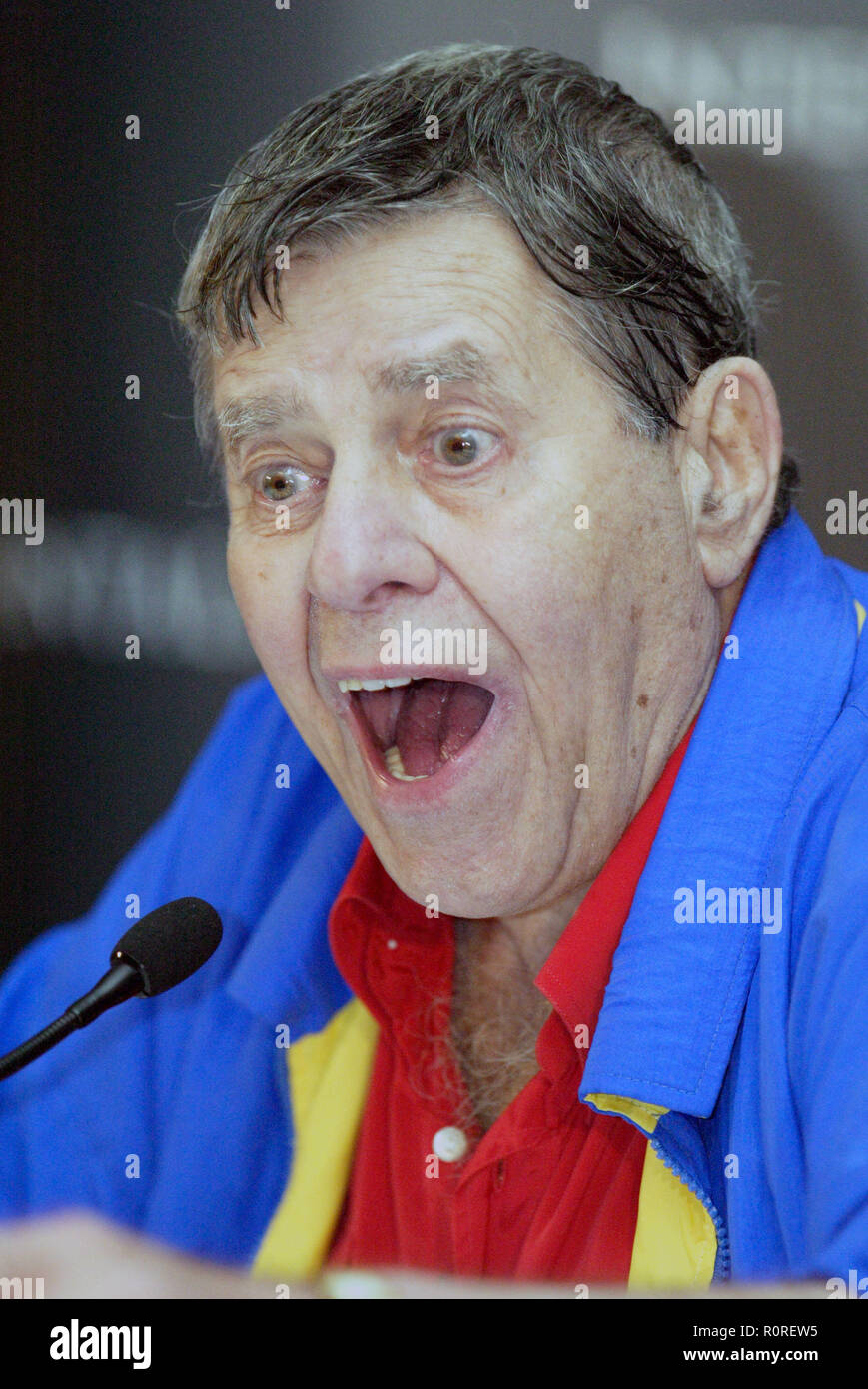 Jerry Lewis conducts a media conference at the Intercontinental Hotel ...