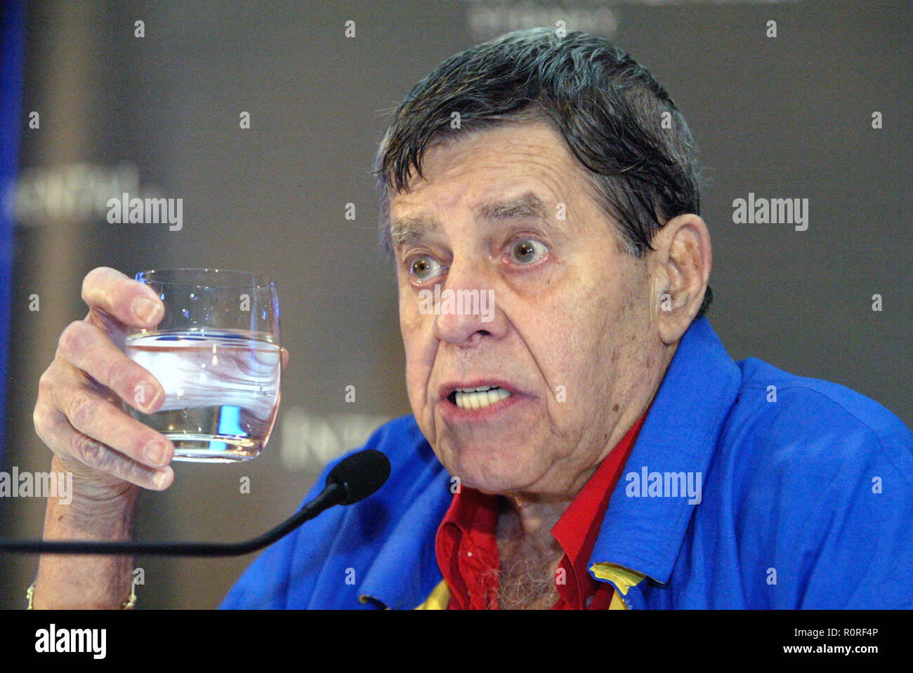 Jerry Lewis conducts a media conference at the Intercontinental Hotel ...
