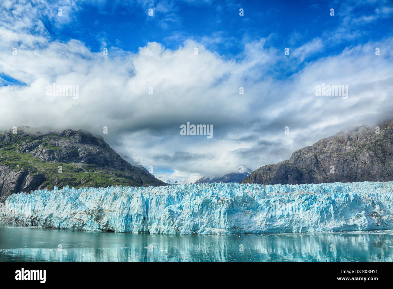 Resort de alaska hi-res stock photography and images - Alamy