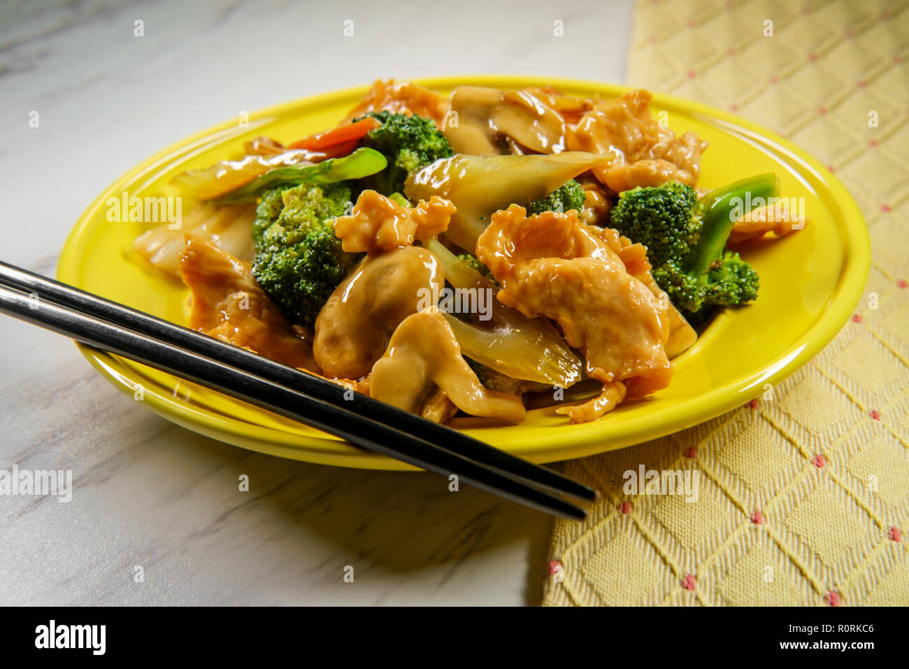 Yu-shiang chicken with garlic sauce and sauteed mixed chinese ...