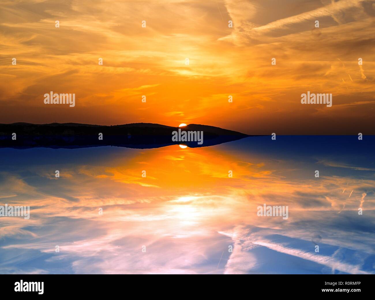 Dawn on the beach hi-res stock photography and images - Alamy