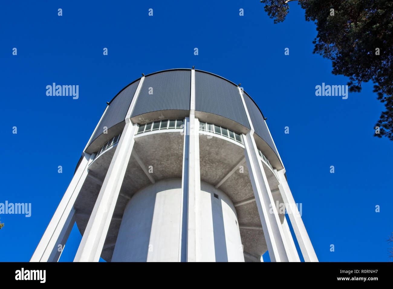 Cement water storage tank hi-res stock photography and images - Alamy