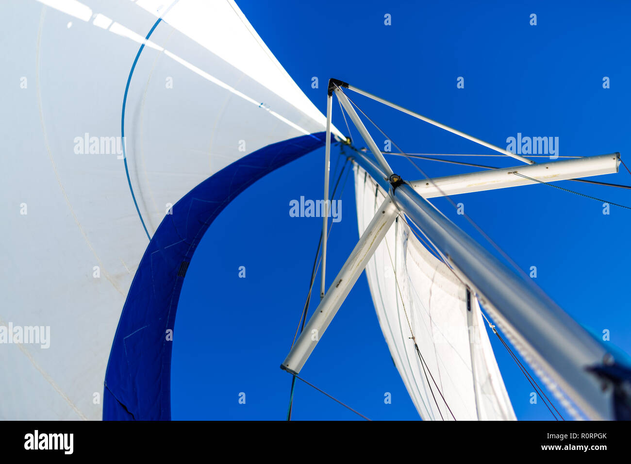 Main mast rigging sailing ship hi-res stock photography and images - Alamy