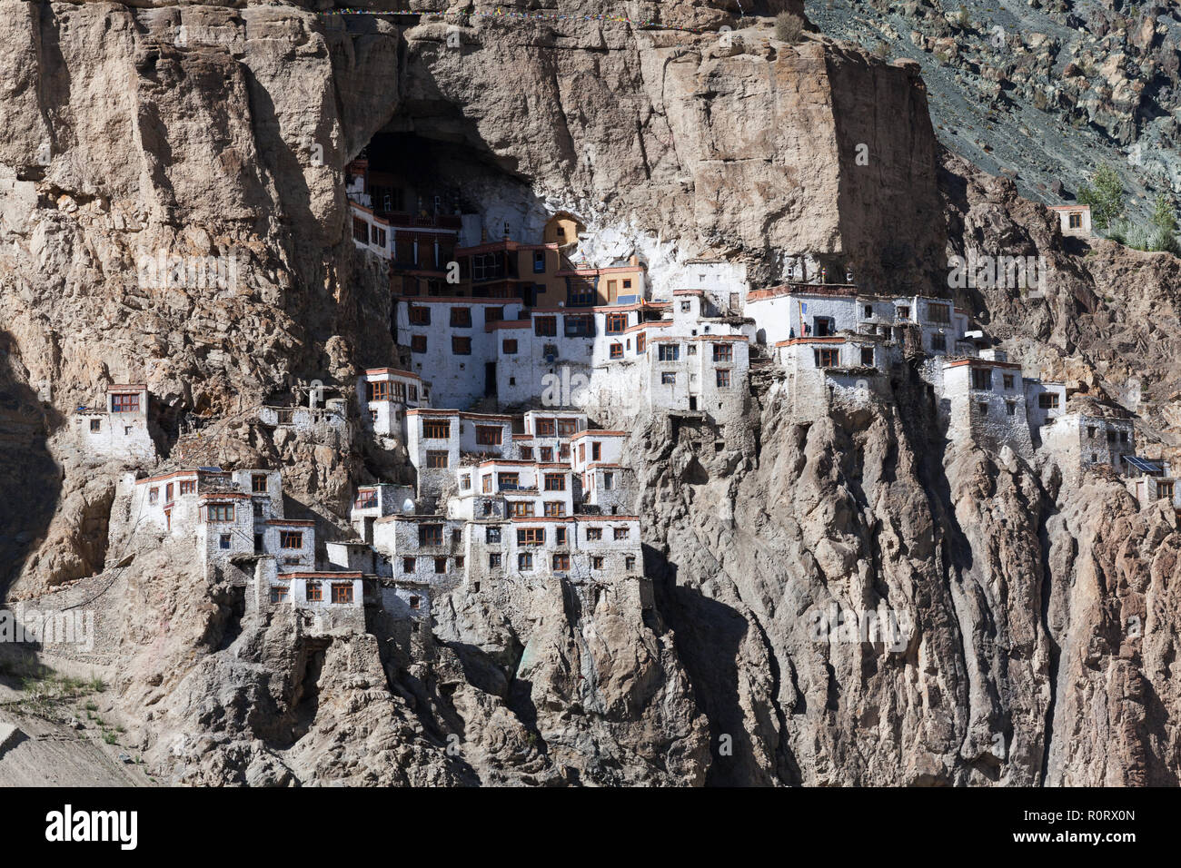 Phuktal gompa hi-res stock photography and images - Alamy
