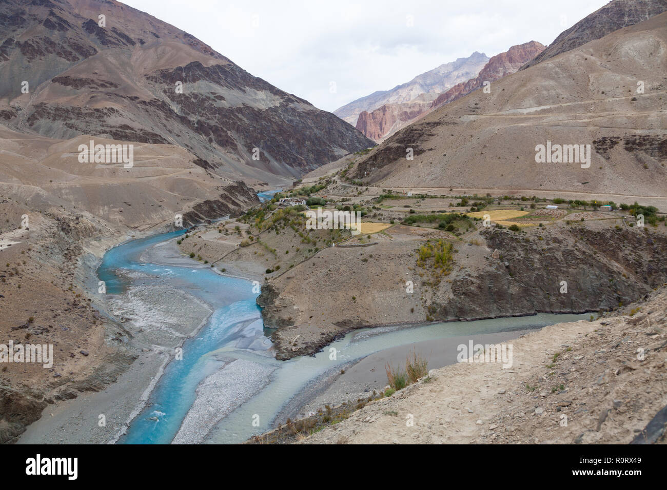 Purne (village also known as Purni) and confluence of Tsarap River ...