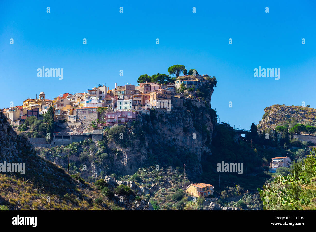 Sicilian hilltop village hi-res stock photography and images - Alamy