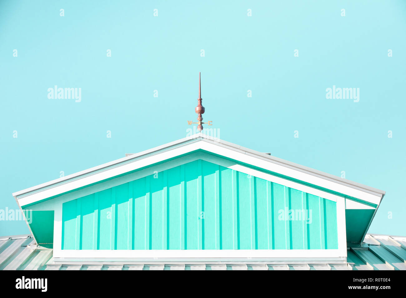 Turquoise roof hi-res stock photography and images - Alamy
