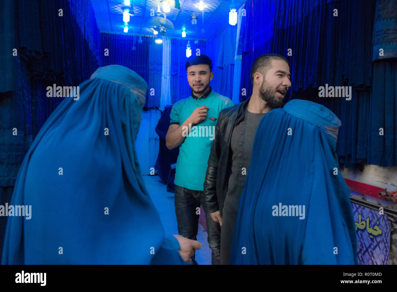 Burqa hi-res stock photography and images - Alamy