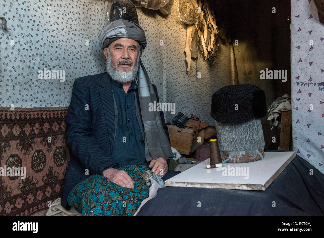 Old Man Selling Hats At The Mazar-e Sharif Central Bazaar, Maraz-e ...