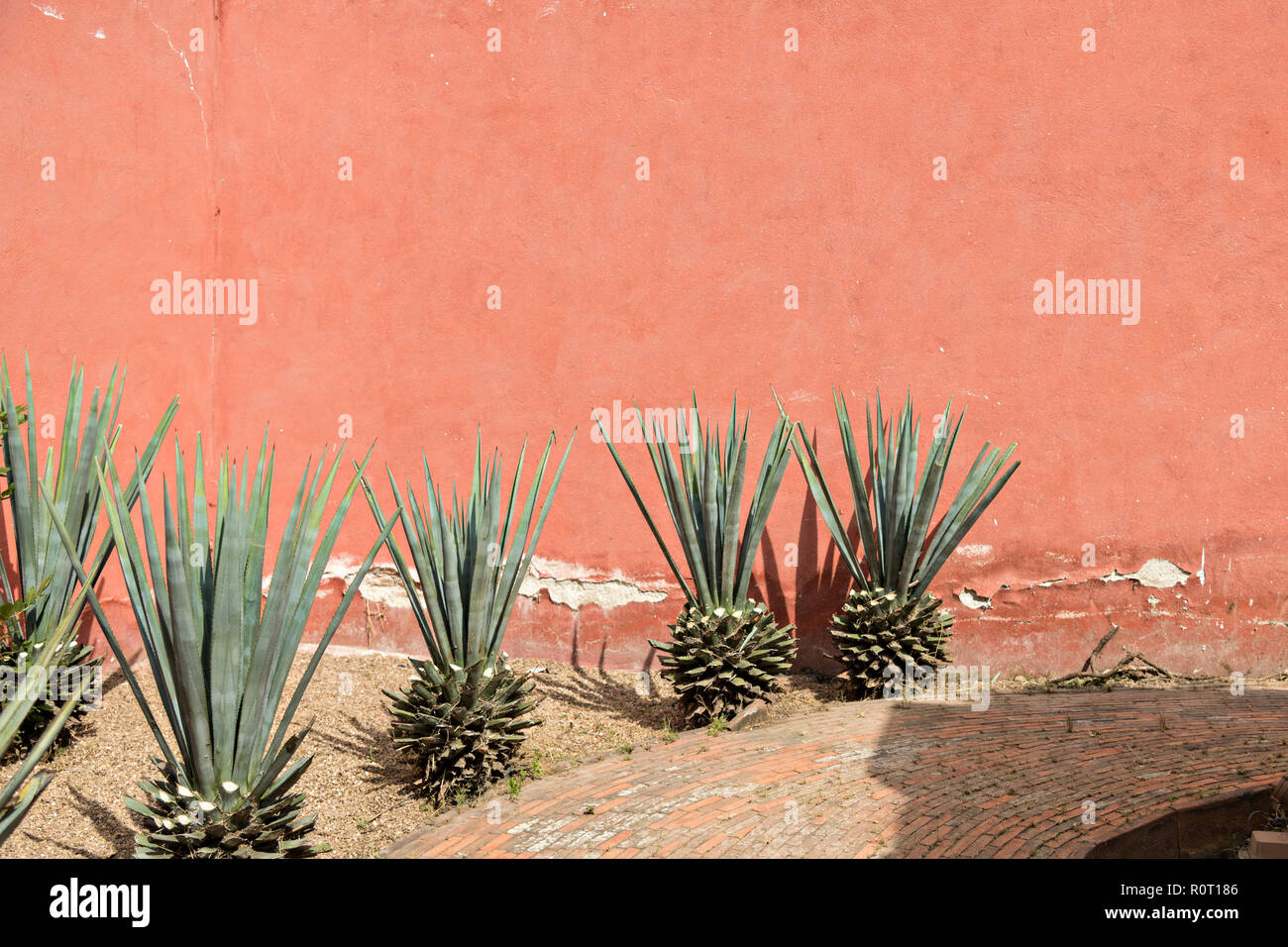 Spikey building hi-res stock photography and images - Alamy