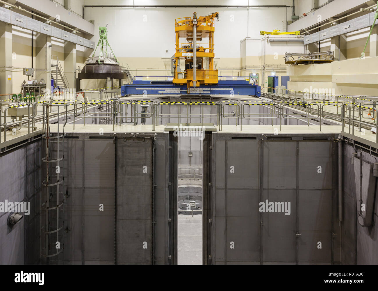 Atomkraftwerk nuclear reactor hi-res stock photography and images - Alamy
