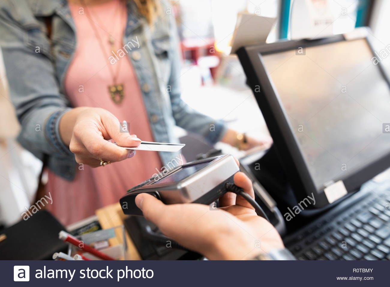 Smart shopper card hi-res stock photography and images - Alamy