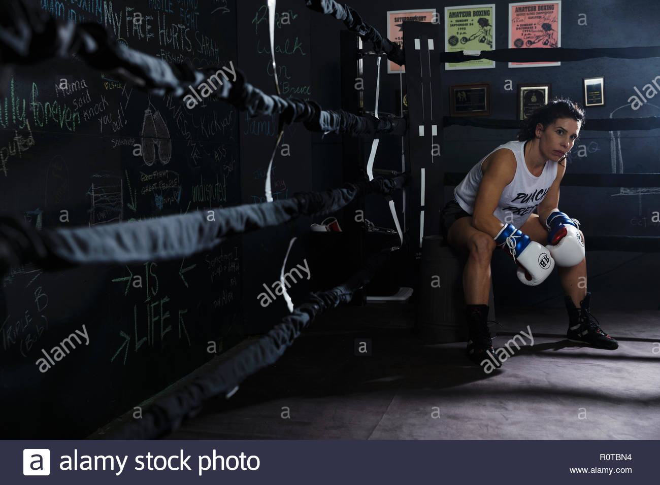 Portrait female athlete resting sitting hi-res stock photography and ...