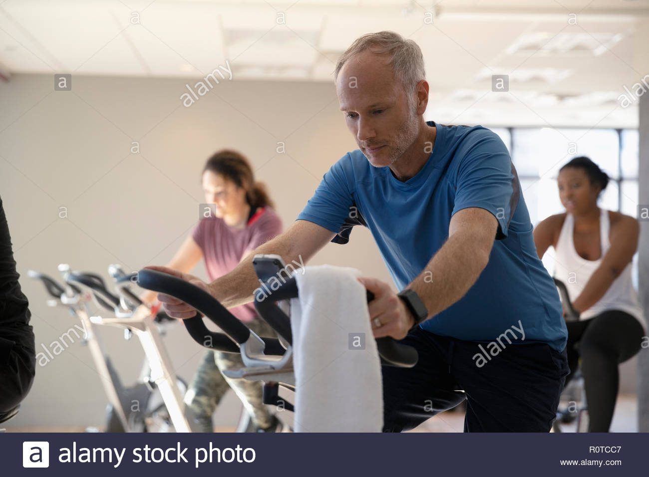 Spin class man hi-res stock photography and images - Alamy