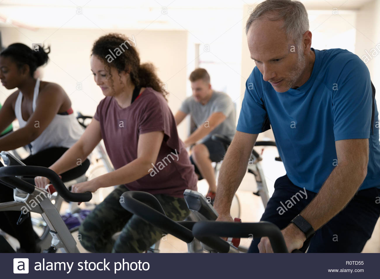 Spin class man hi-res stock photography and images - Alamy