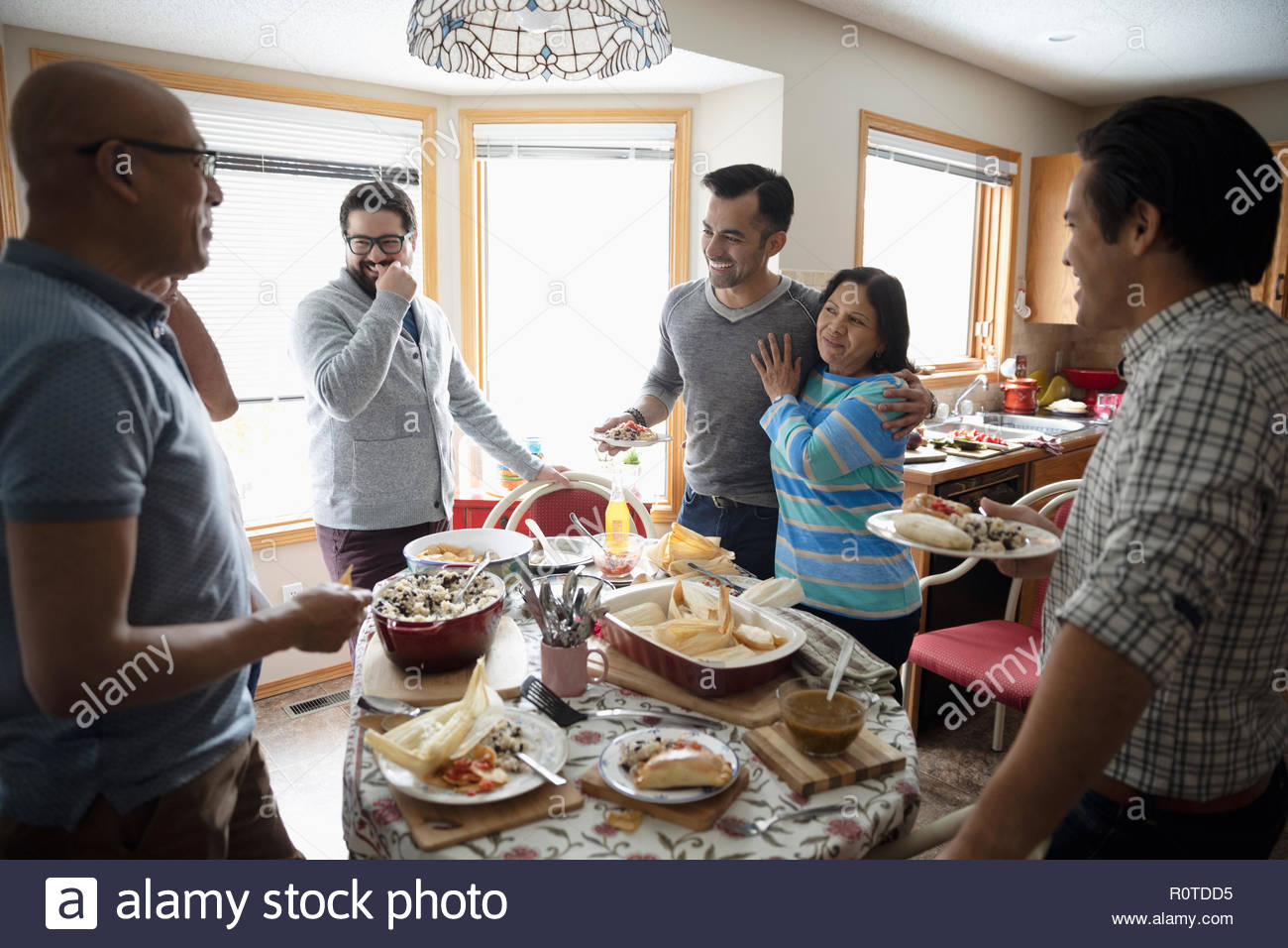 Hispanic family traditional food hi-res stock photography and images ...