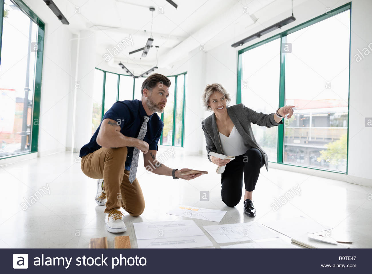 Two men talking in house hi-res stock photography and images - Alamy