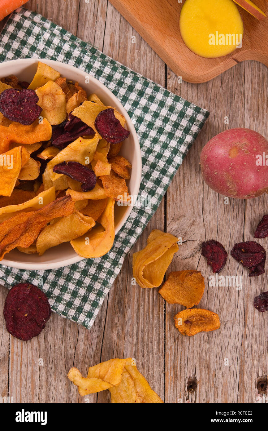 Mixed vegetable crisps Stock Photo - Alamy
