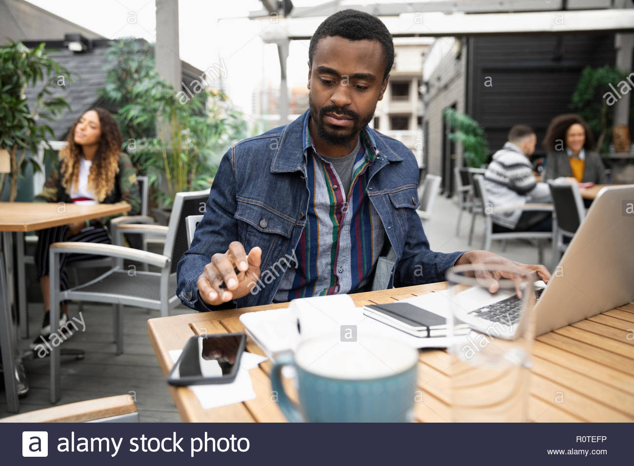 Focused man hi-res stock photography and images - Alamy