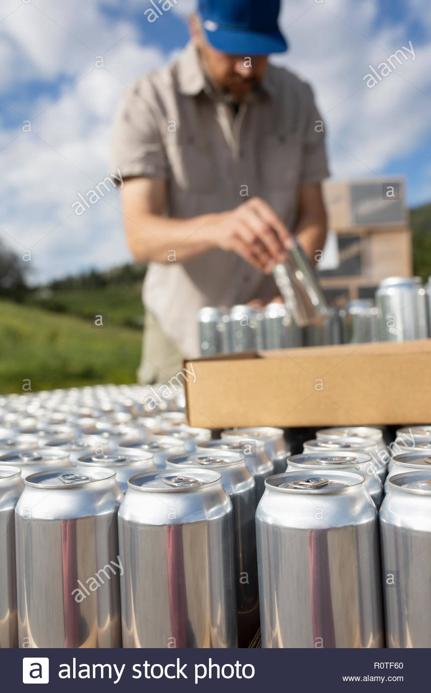 Food canning industry hi-res stock photography and images - Alamy