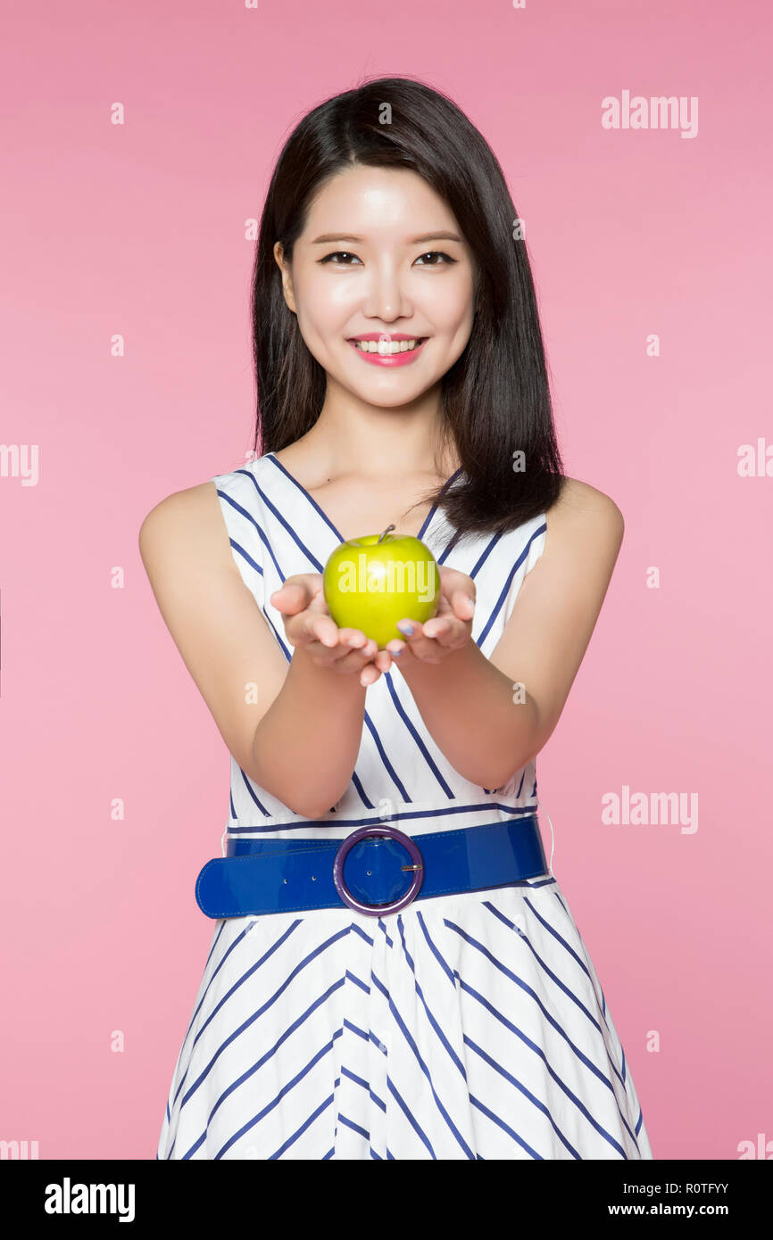 beautiful young woman announcing, shouting, speaking concept photo ...