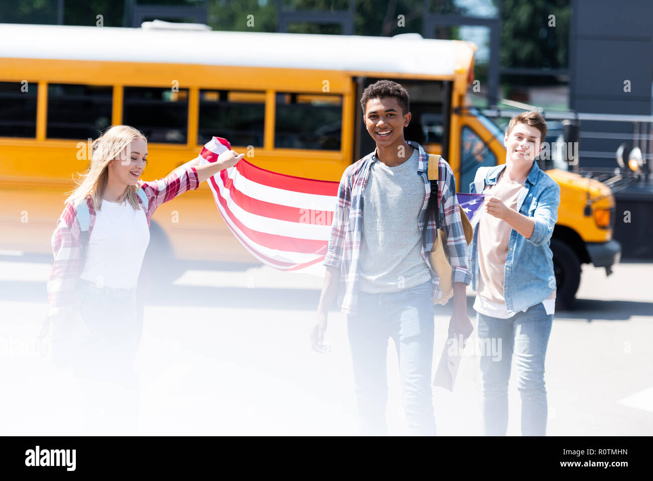 High school bus girl usa hi-res stock photography and images - Alamy