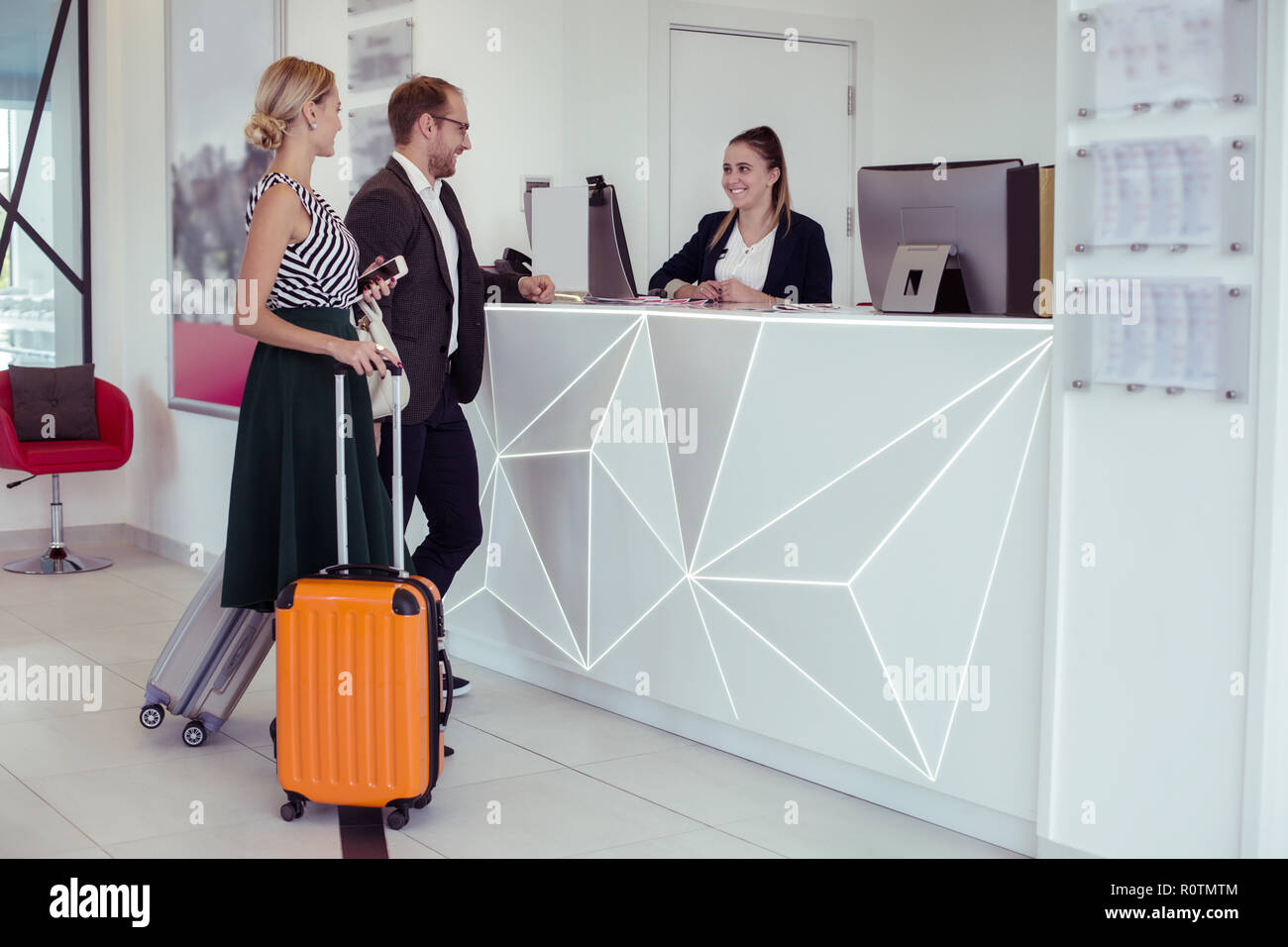 Receprionist hi-res stock photography and images - Alamy