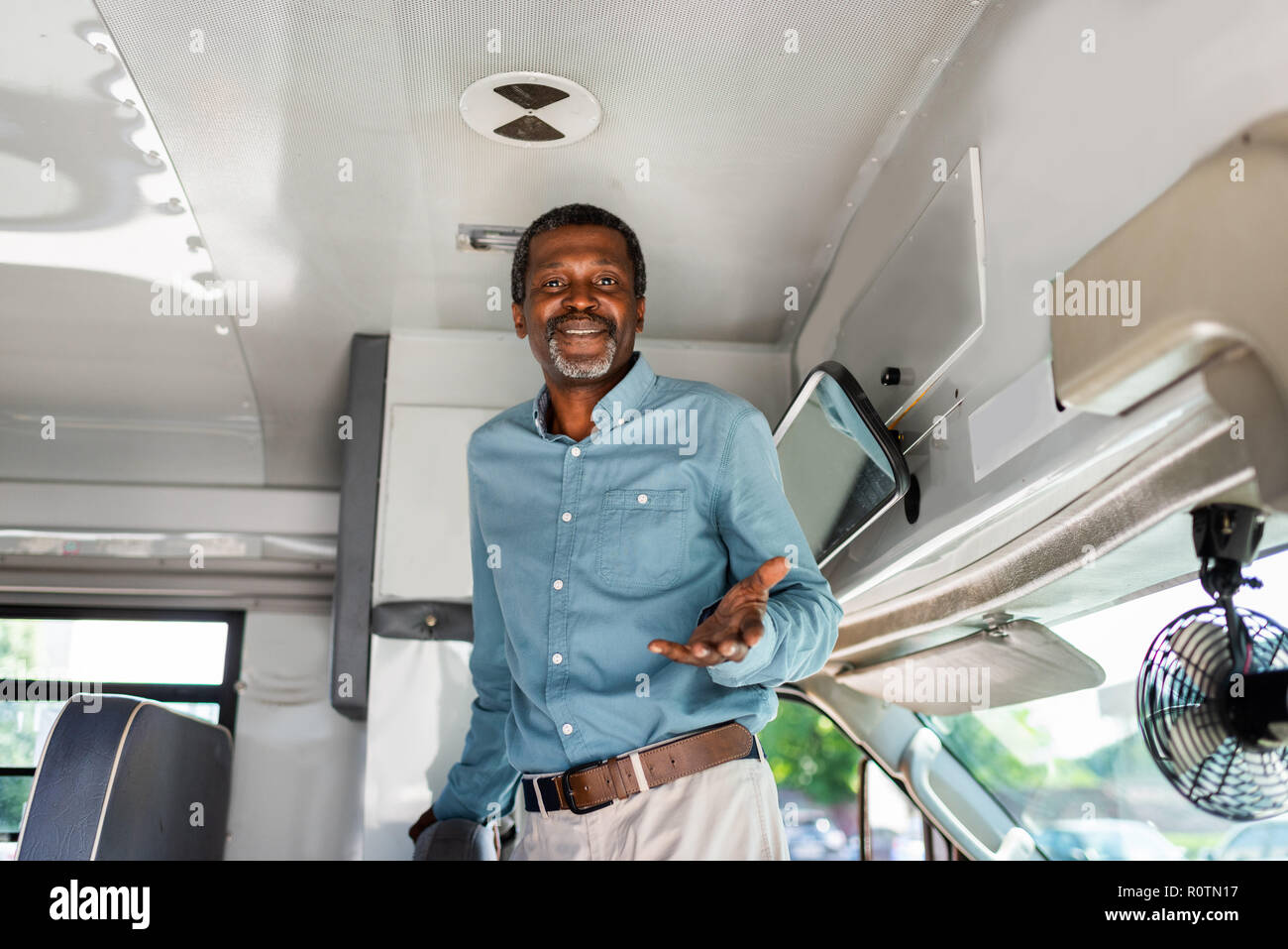 African american bus driver hi-res stock photography and images - Alamy