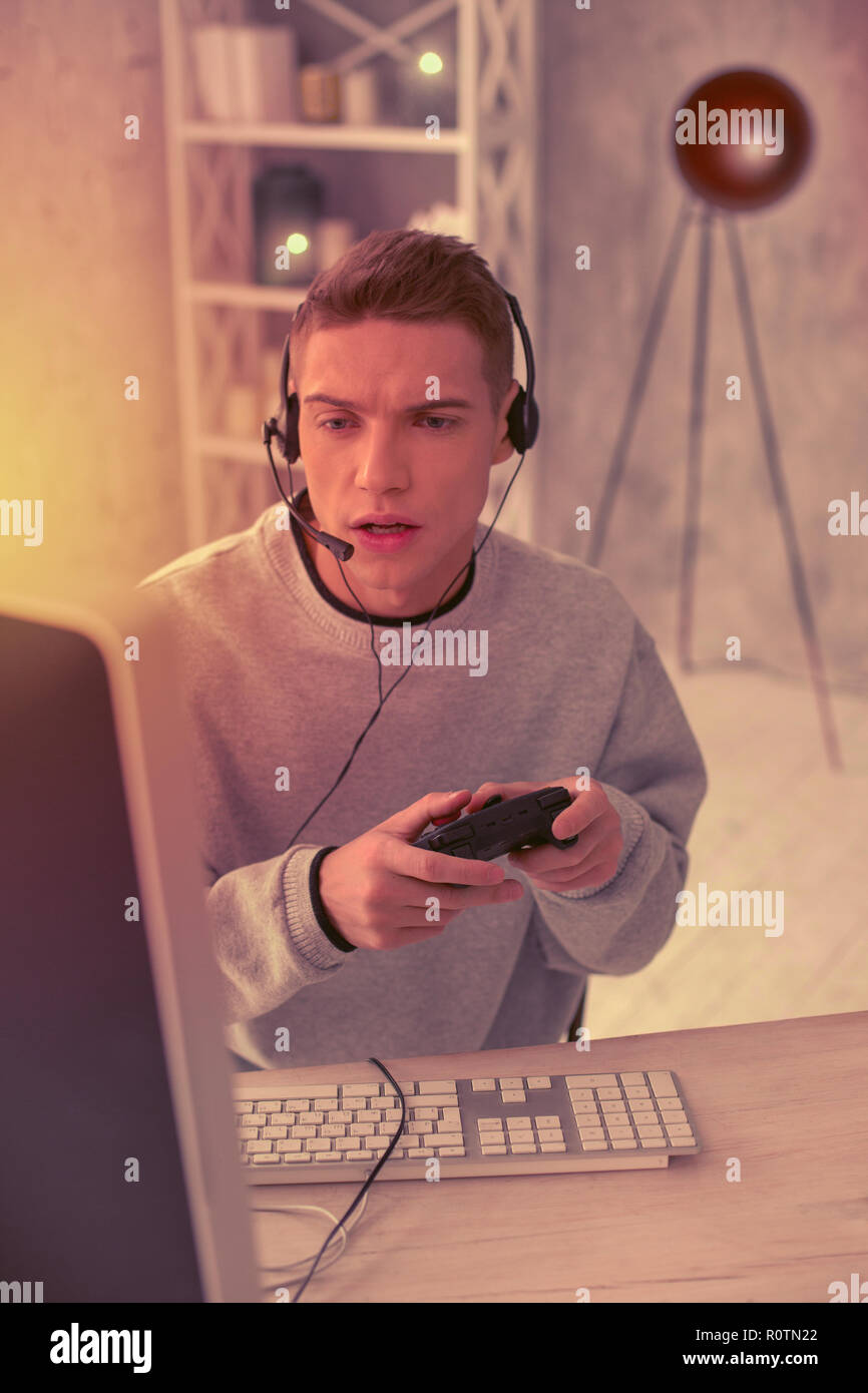 Look puzzled hi-res stock photography and images - Alamy