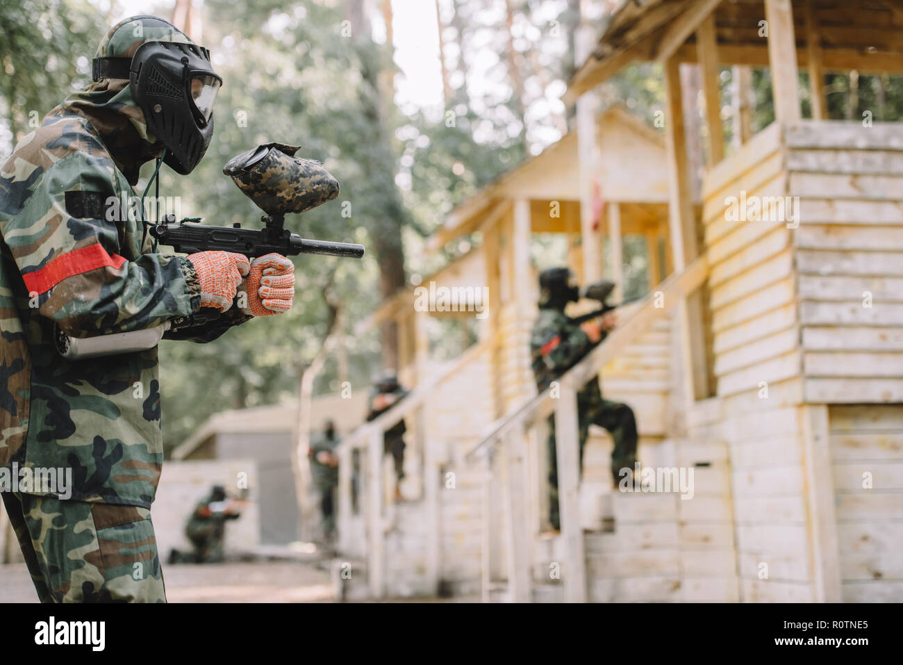 Paintballers hi-res stock photography and images - Alamy