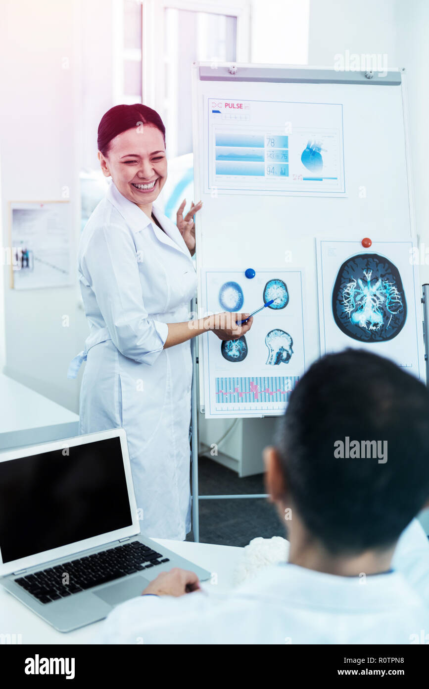 Female brain scientist hi-res stock photography and images - Alamy