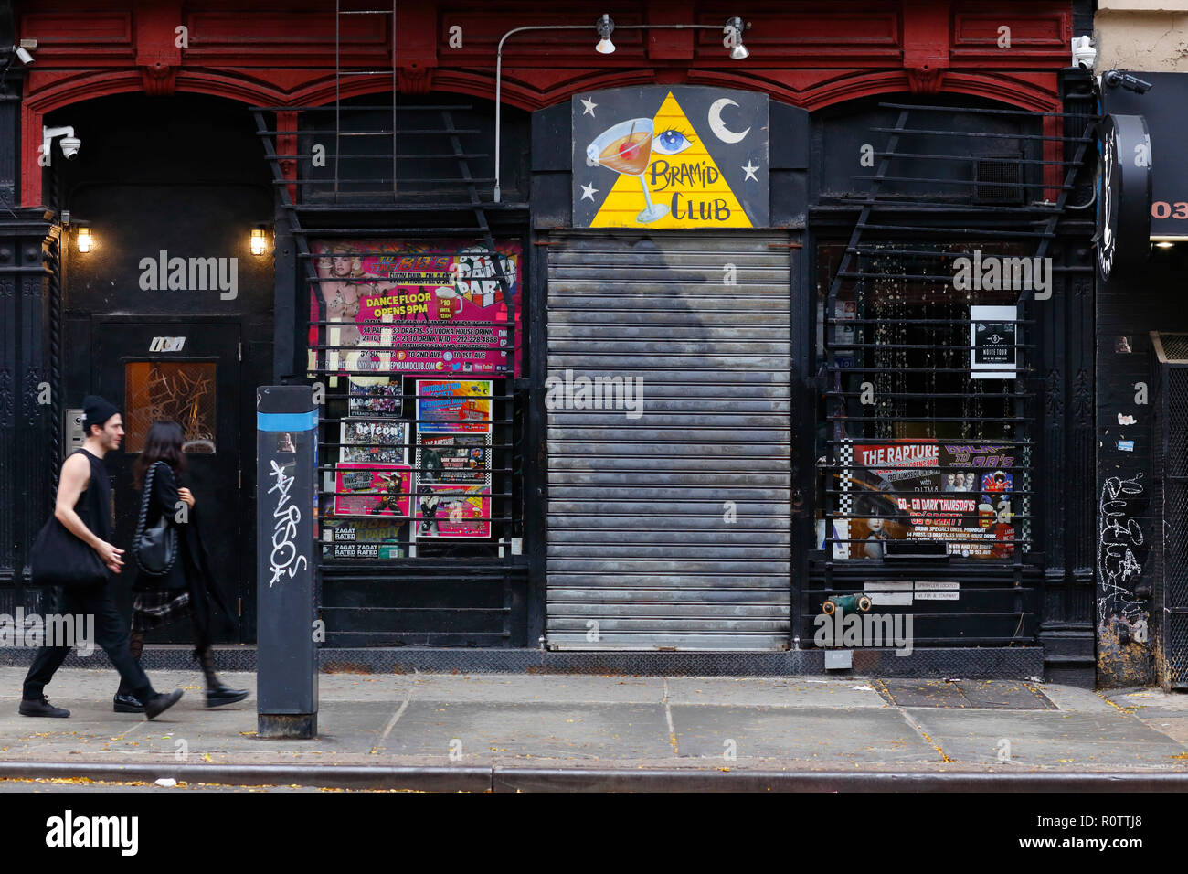 Pyramid club nyc hi-res stock photography and images - Alamy