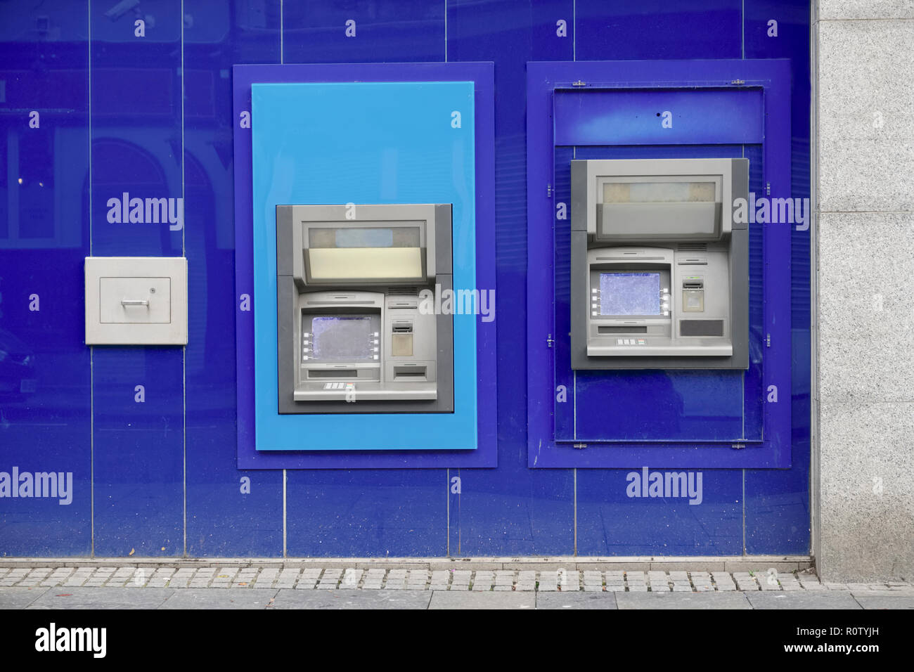 Cashline machine hi-res stock photography and images - Alamy