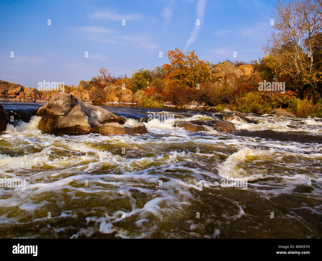 Beautiful river stone rapids splashes hi-res stock photography and ...