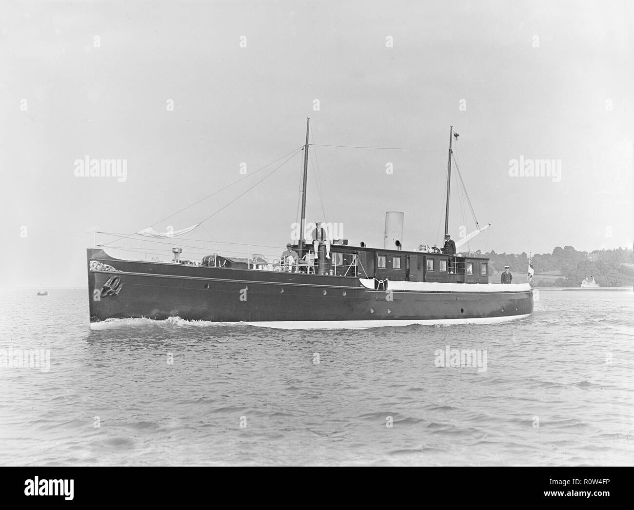 1920s yacht hi-res stock photography and images - Alamy