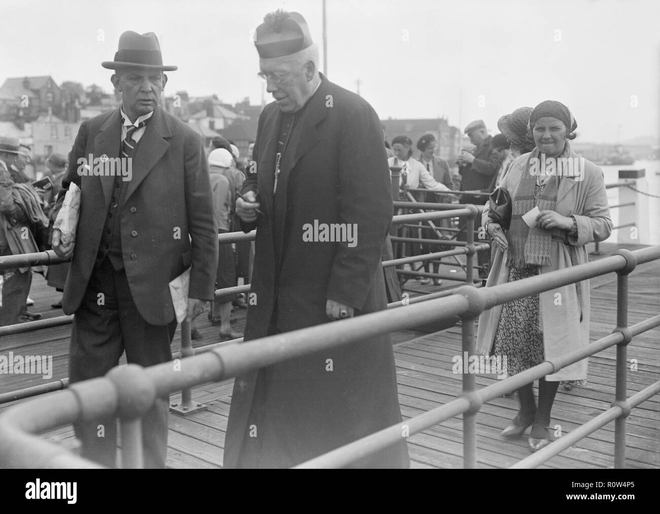 1930s catholic priest hi-res stock photography and images - Alamy