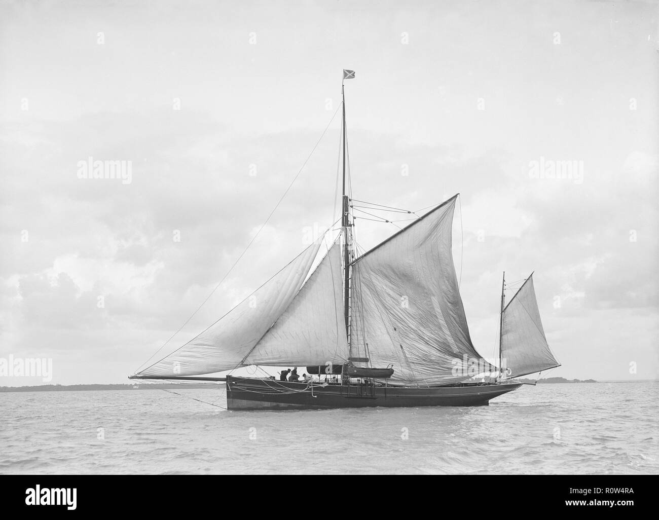 Raising sail hi-res stock photography and images - Alamy