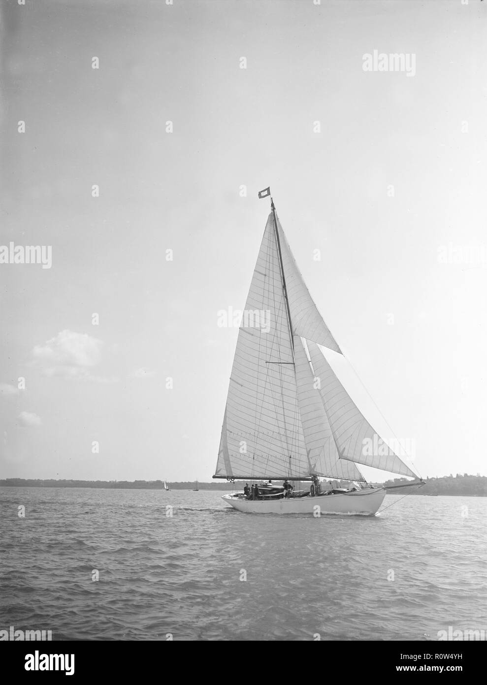 1930s yachting hi-res stock photography and images - Alamy