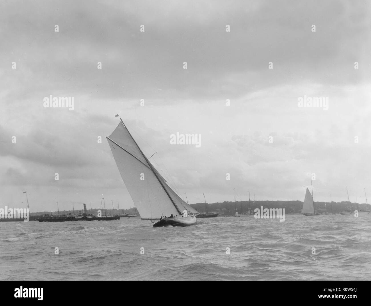 Upwind leg hi-res stock photography and images - Alamy