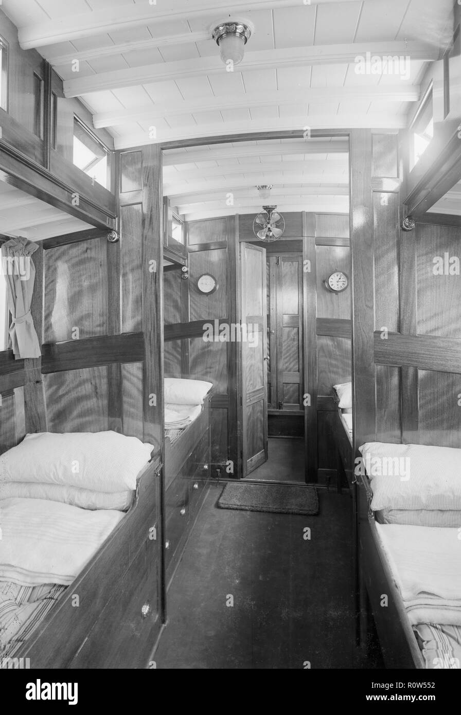 Motor cruiser cabin hi-res stock photography and images - Alamy