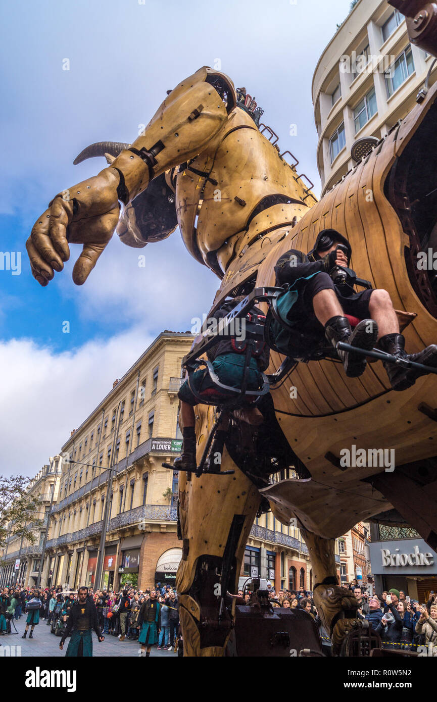 Lumiere fashion show hi-res stock photography and images - Alamy