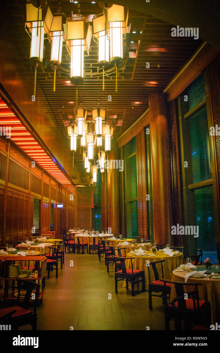 beautiful table setting in chinese restaurant Stock Photo - Alamy
