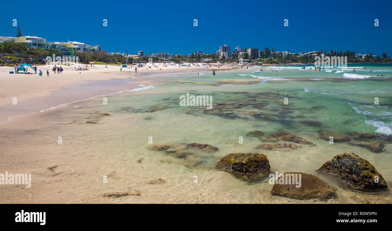CALOUNDRA, AUS - Nov 04 2018: Hot sunny day at Kings Beach Calundra ...
