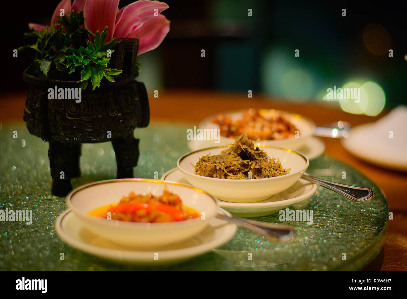 condiments and sauces, appetisers to accompany chinese food Stock Photo ...