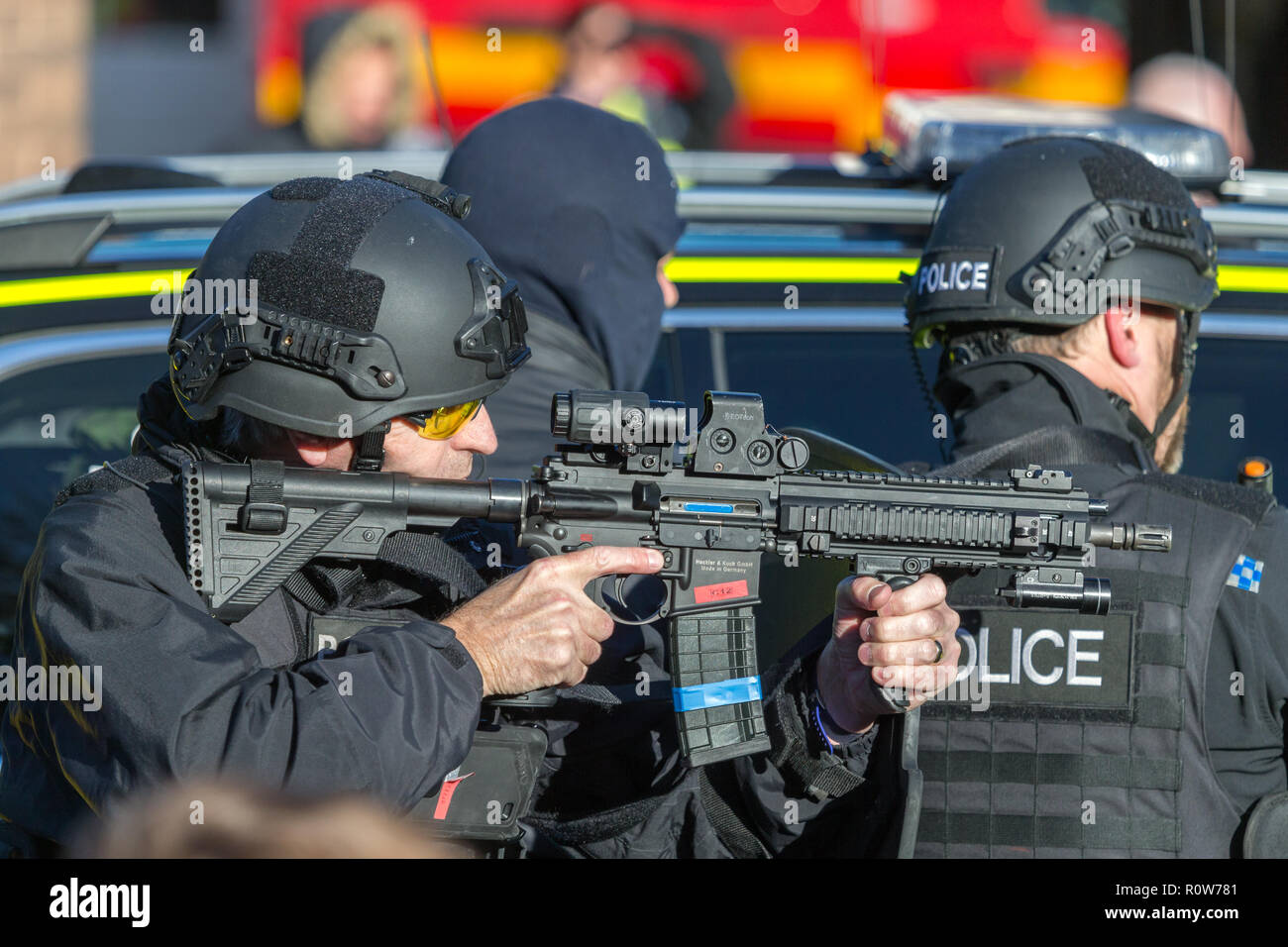 Authorised firearms officers hi-res stock photography and images - Alamy