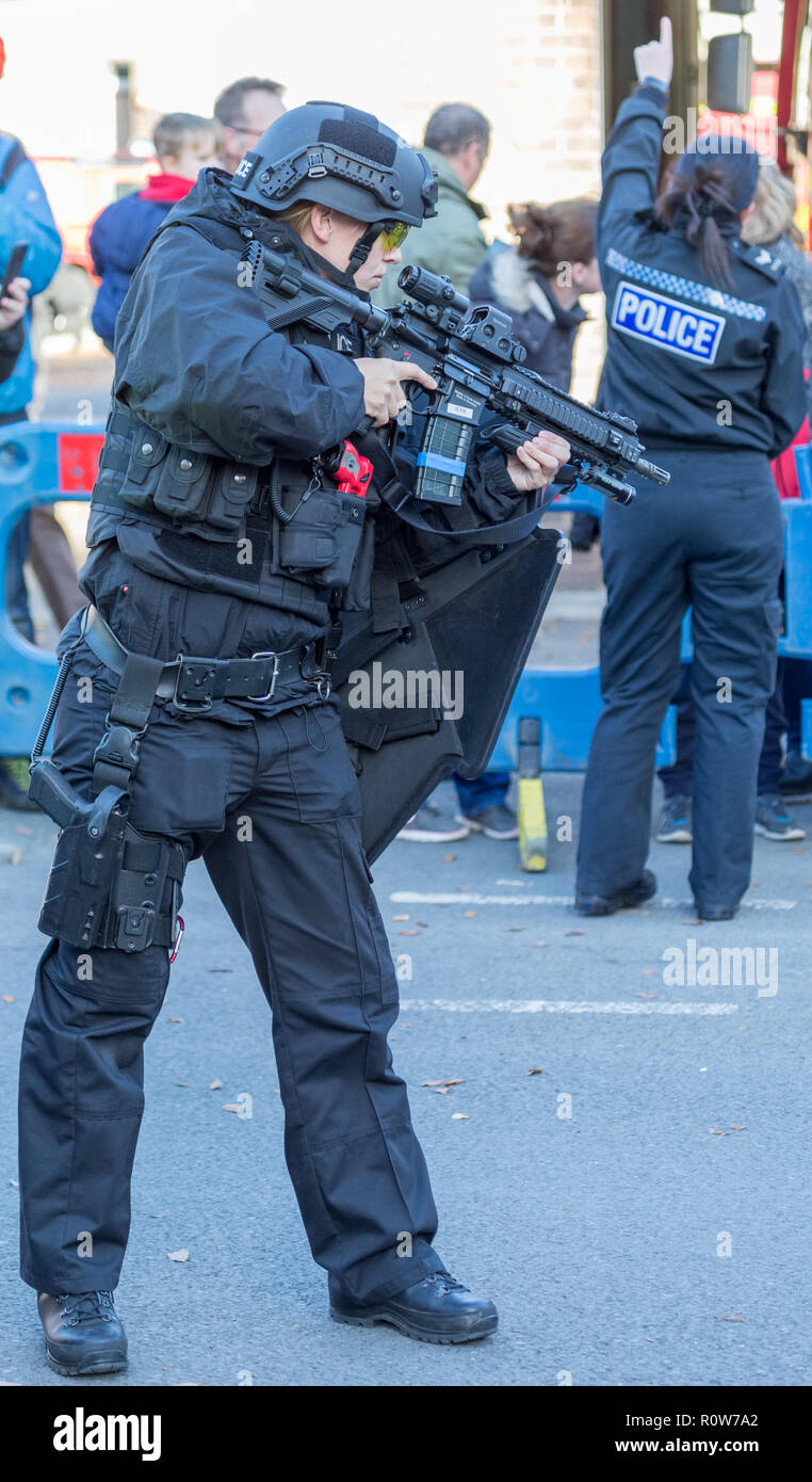 Authorised firearms officers hi-res stock photography and images - Alamy