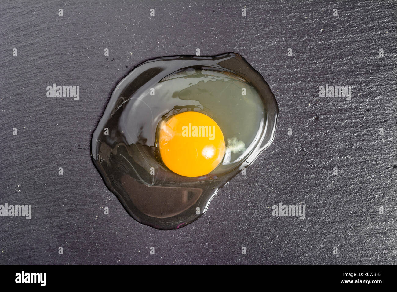 Spilled raw egg hi-res stock photography and images - Alamy